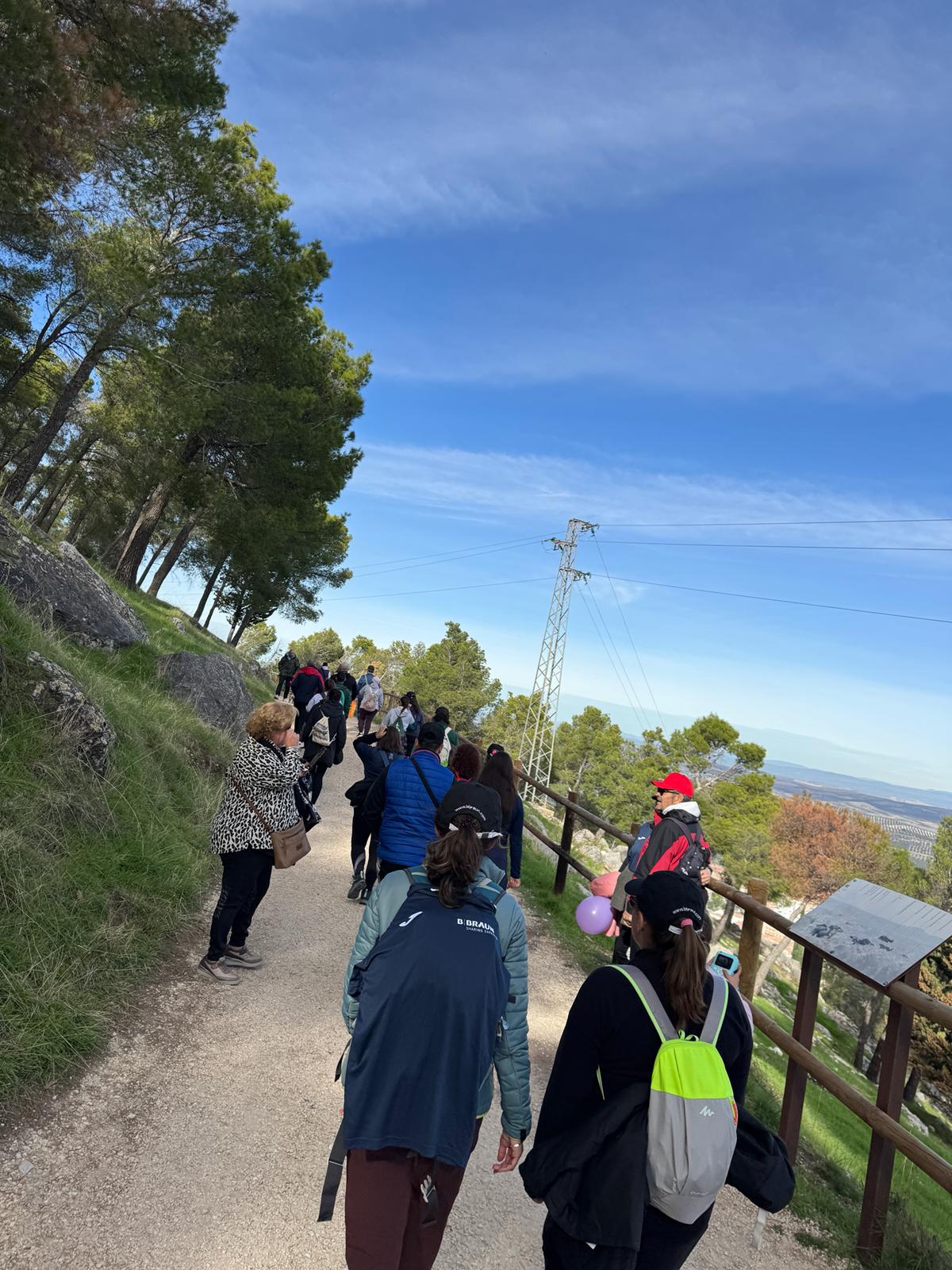 III Caminata Solidaria al Castillo de Santa Catalina en Jaén: un compromiso con la igualdad - B ...